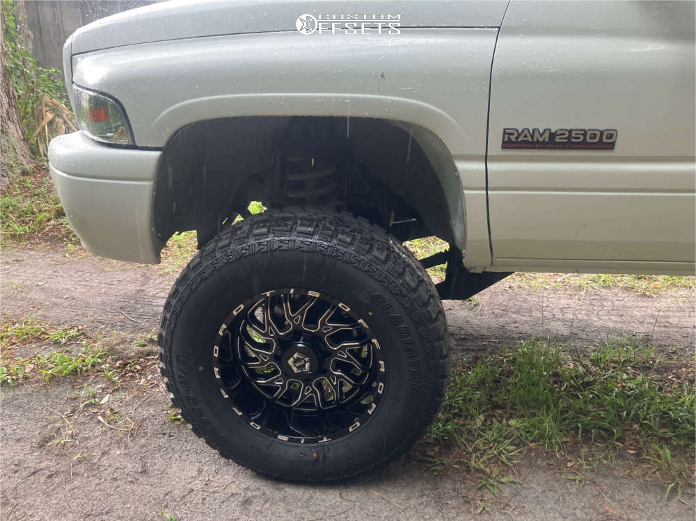 2001 Dodge Ram 2500 with 20x10 -25 TIS 544bm and 37/12.5R20 Gladiator ...