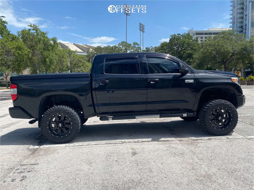 2020 Toyota Tundra with 20x10 -24 Moto Metal Mo962 and 35/12.5R20 AMP ...