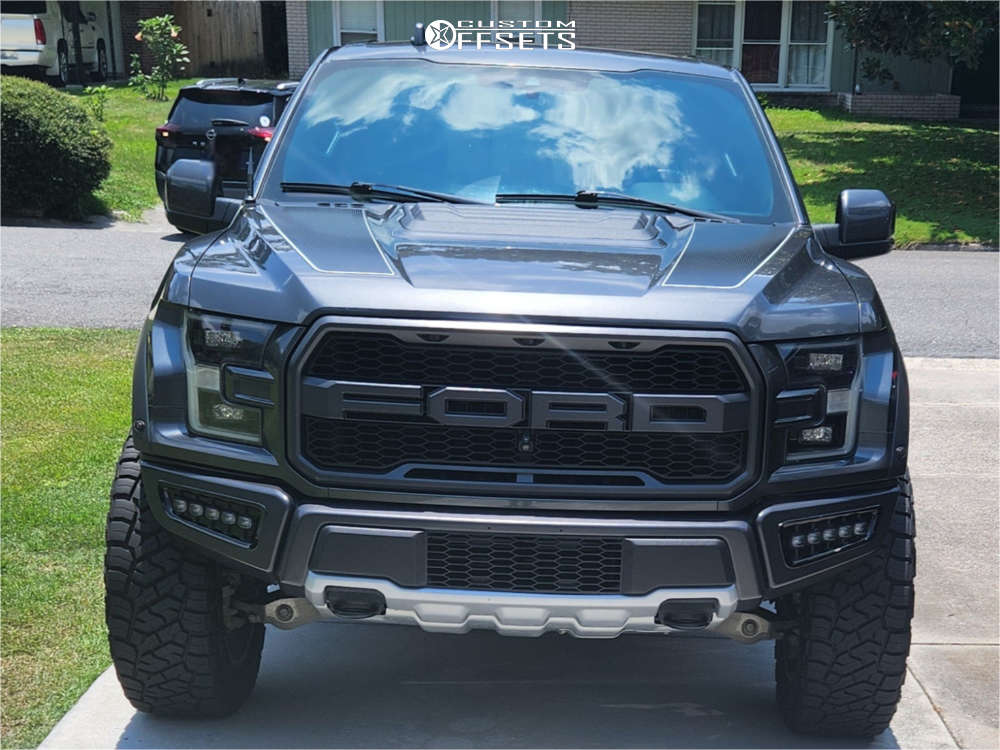 2019 Ford F-150 with 22x10 -18 Vossen Hf6-4 and 37/12.5R22 Toyo Tires ...