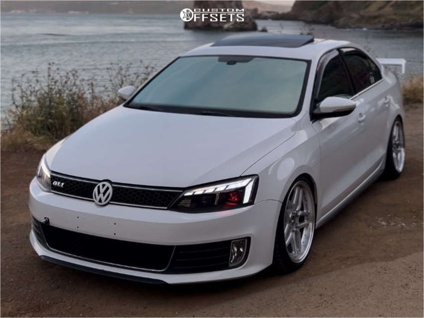 2015 Volkswagen Jetta with 18x8.5 35 ESR Cs15 and 215/45R18 Continental ...