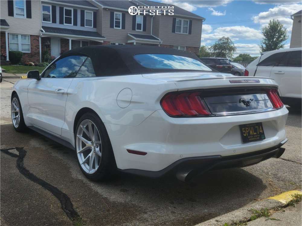 2020 Ford Mustang with 19x9.5 35 Aodhan Aff7 and 255/40R19 Lexani Lx ...