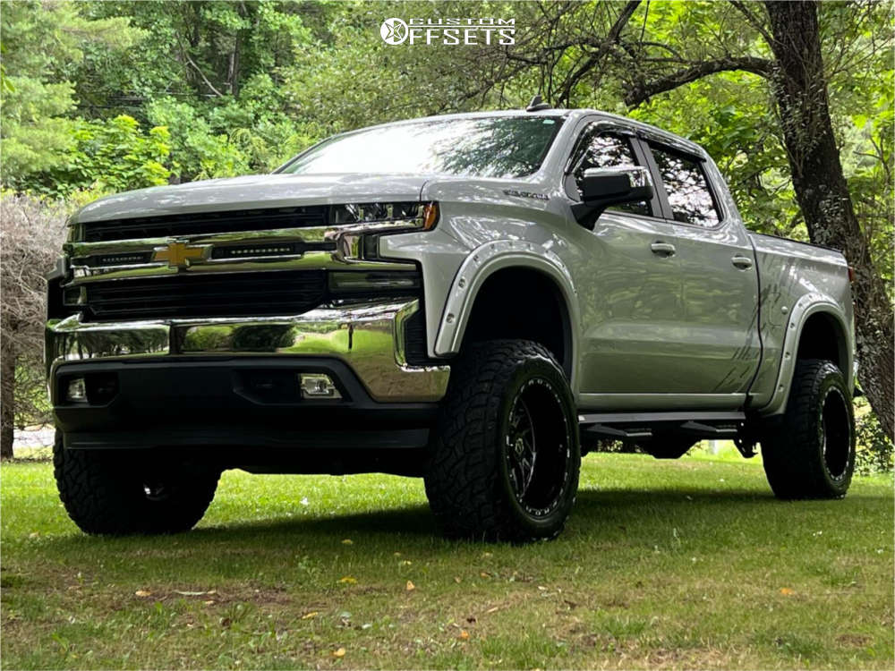 2020 Chevrolet Silverado 1500 with 20x12 -44 TIS 544mb and 35/12.5R20 ...