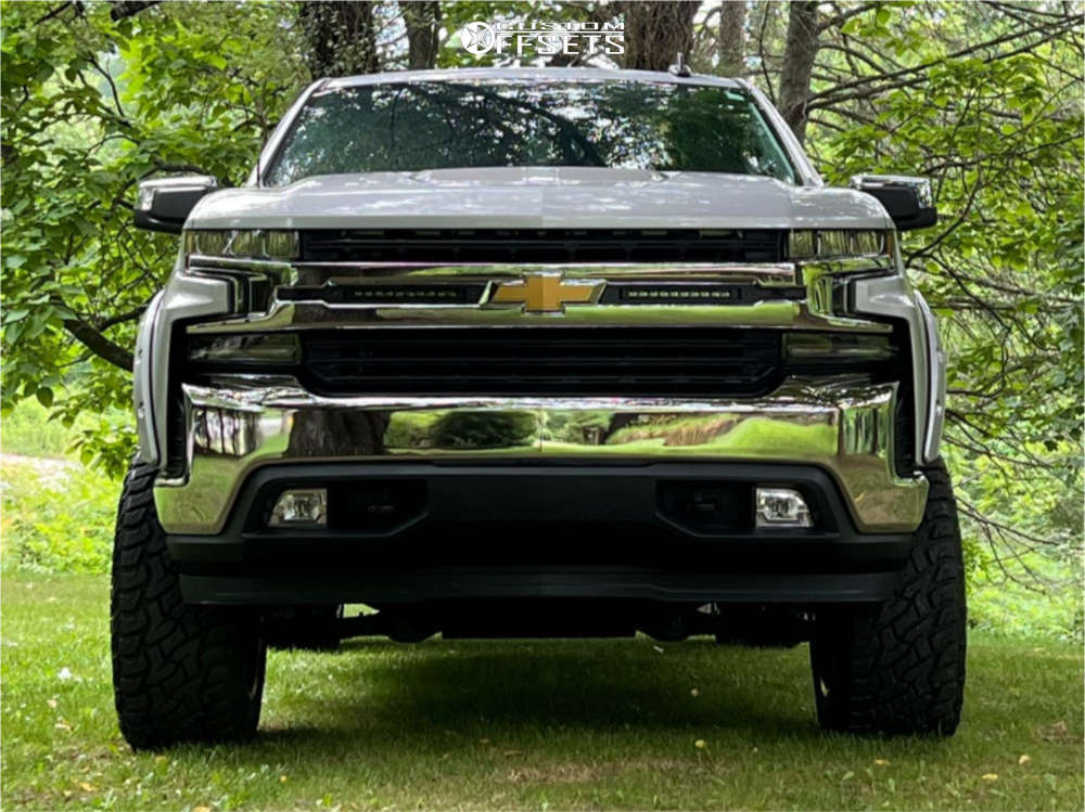 2020 Chevrolet Silverado 1500 with 20x12 -44 TIS 544mb and 35/12.5R20 ...