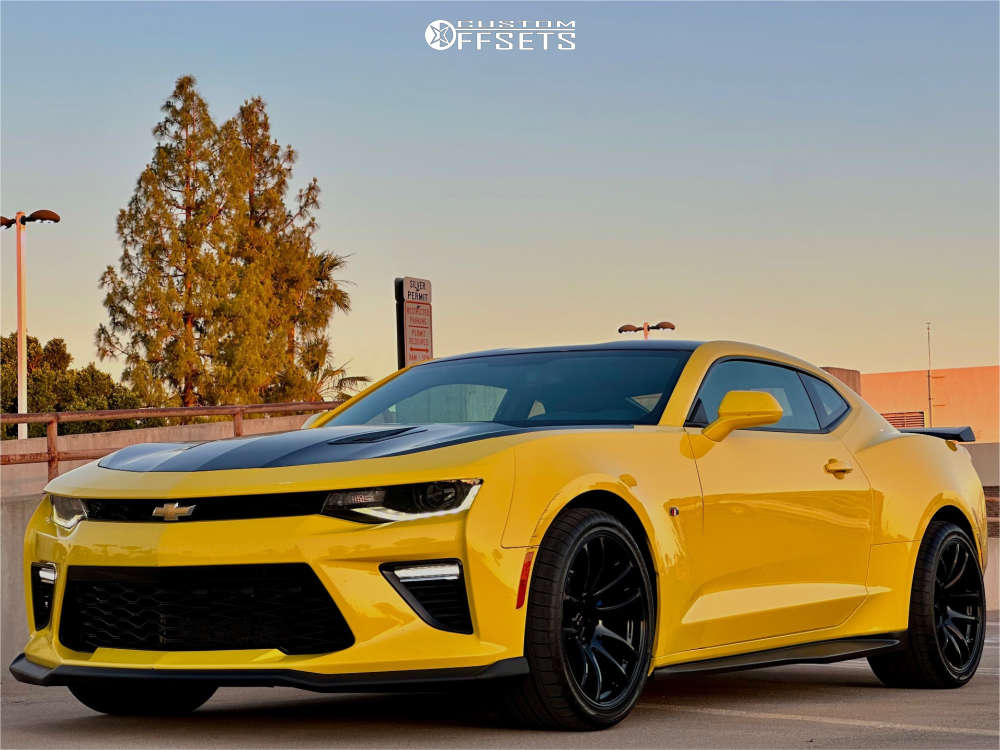 2016 Chevrolet Camaro with 19x10.5 22 Vors Tr4 and 305/30R19 Atturo ...