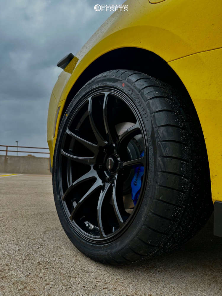2016 Chevrolet Camaro with 19x10.5 22 Vors Tr4 and 305/30R19 Atturo ...