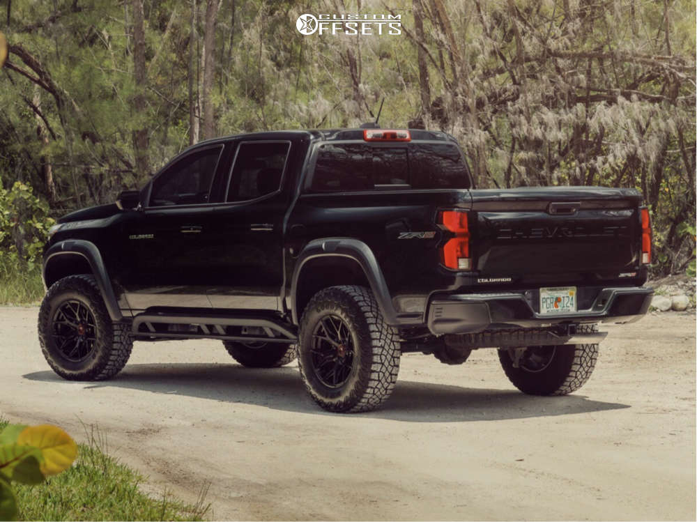 2024 Chevrolet Colorado with 17x9 0 Vossen Hf6-4 and 285/70R17 Goodyear ...