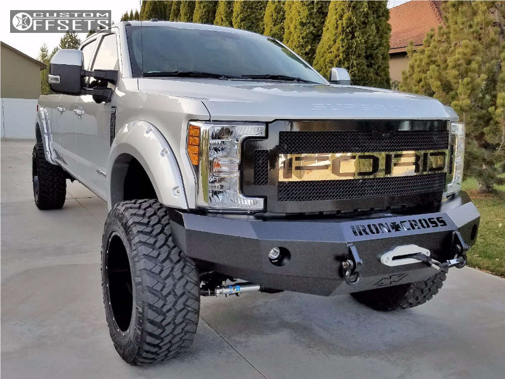 2017 Ford F-350 Super Duty with 22x12 -44 Mayhem Fierce and 38/13.5R22 ...