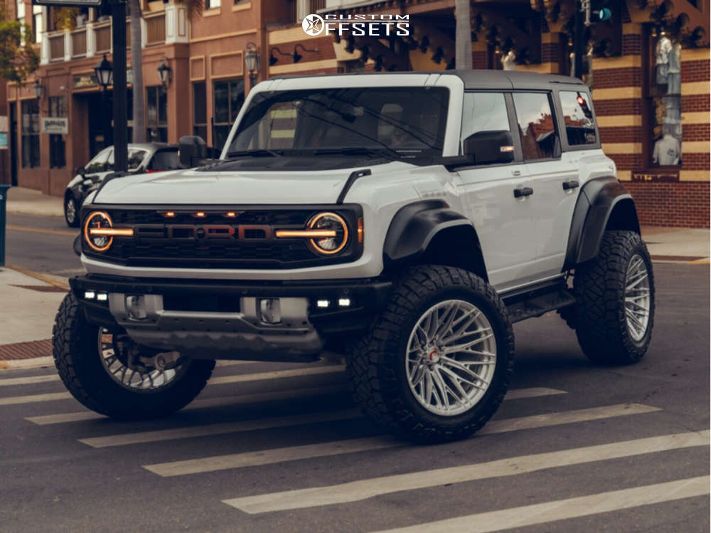 2024 Ford Bronco with 22x12 -44 Vossen Vfx-04 and 37/13.5R22 Nitto ...