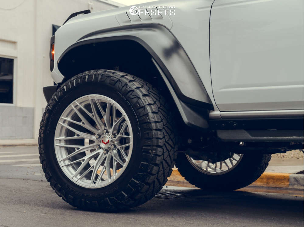 2024 Ford Bronco with 22x12 -44 Vossen Vfx-04 and 37/13.5R22 Nitto ...
