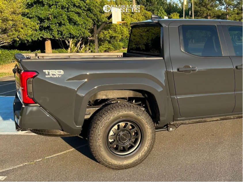 2024 Toyota Tacoma with 17x8 25 Method Mr316 and 265/70R17 Falken ...