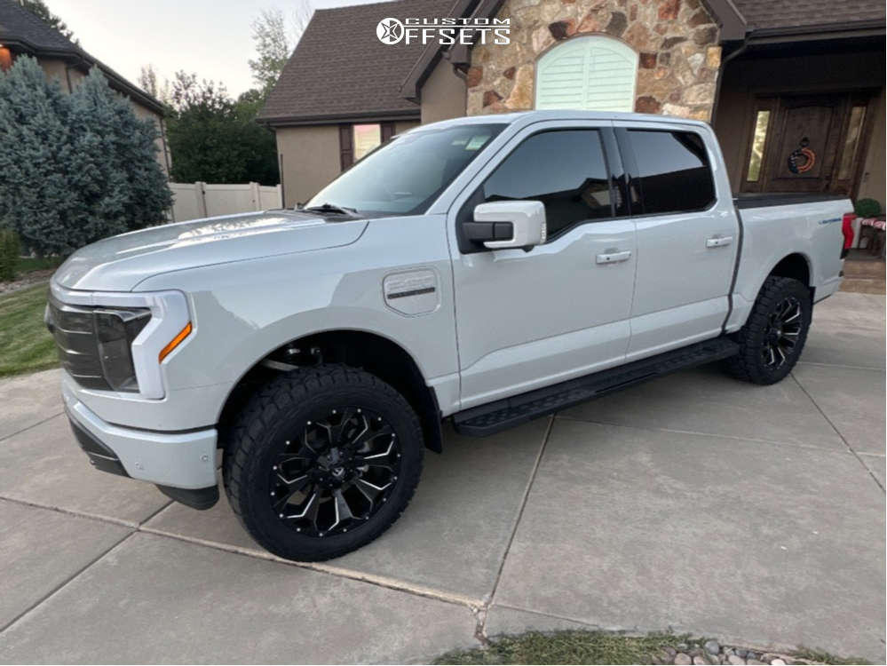 2023 Ford F-150 Lightning with 22x9.5 20 Fuel Assault and 35/12.5R22 ...
