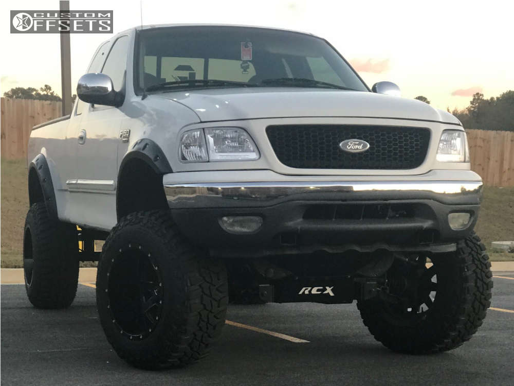 2001 Ford F-150 with 20x14 -76 Fuel Maverick and 37/13.5R20 Mastercraft ...