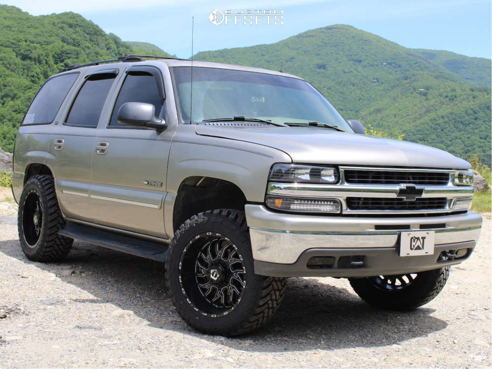 2002 Chevrolet Tahoe with 20x10 -19 TIS 544bm and 33/12.5R20 Atturo ...