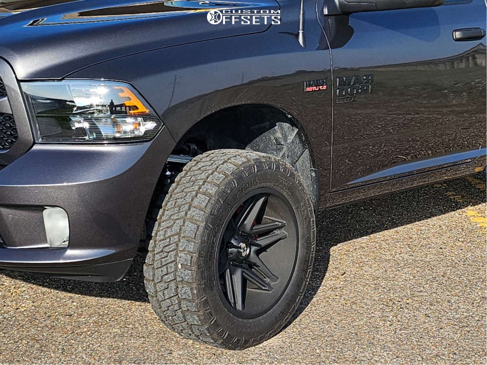 2022 Ram 1500 Classic with 20x10 -25 Vision Razor and 33/12.5R20 Mickey ...