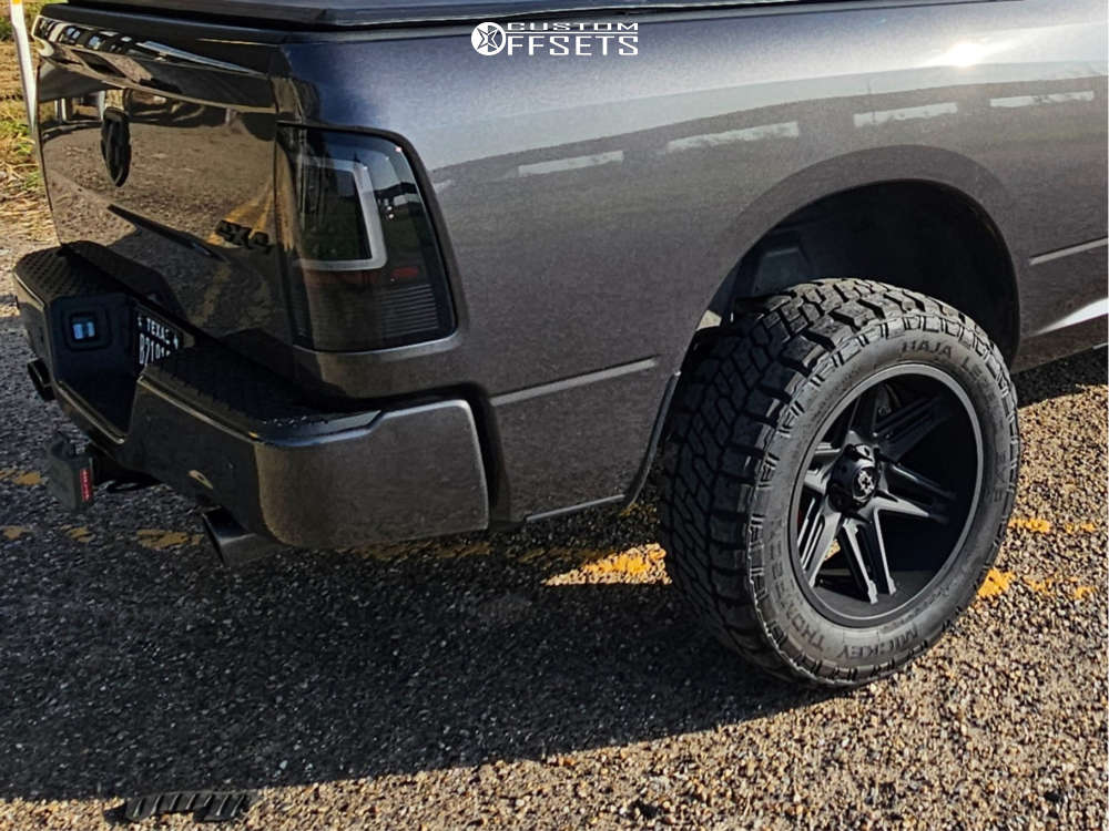 2022 Ram 1500 Classic with 20x10 -25 Vision Razor and 33/12.5R20 Mickey ...