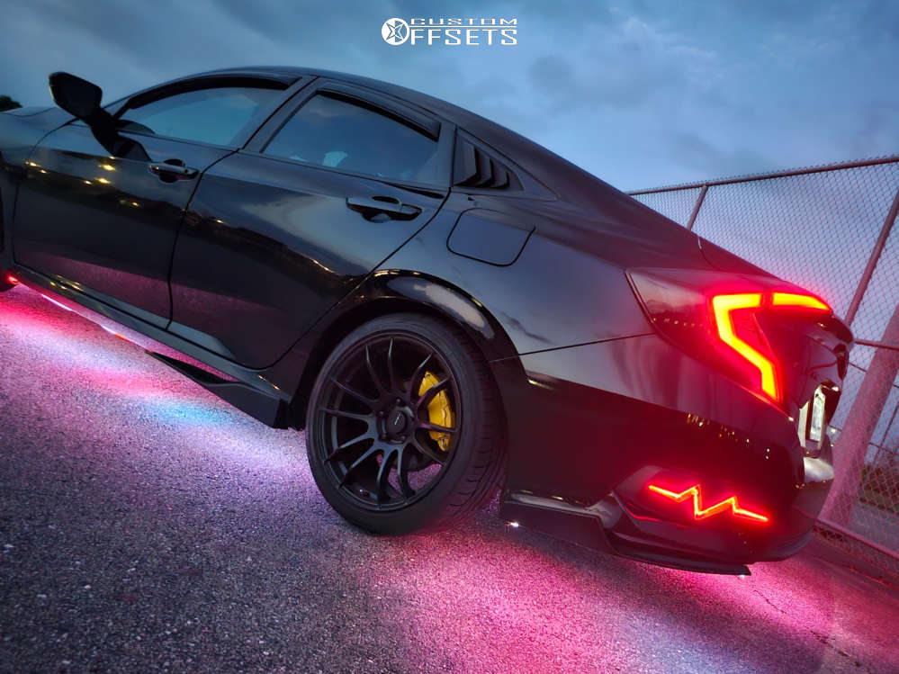 2019 Honda Civic with 18x8.5 33 AVID1 Av20 and 225/40R18 Toyo Tires ...