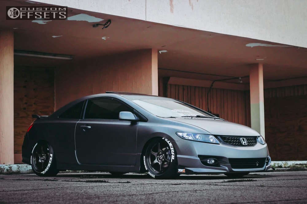 2007 Honda Civic with 17x9 22 Gram Lights 57DR and 235/40R17 Federal ...