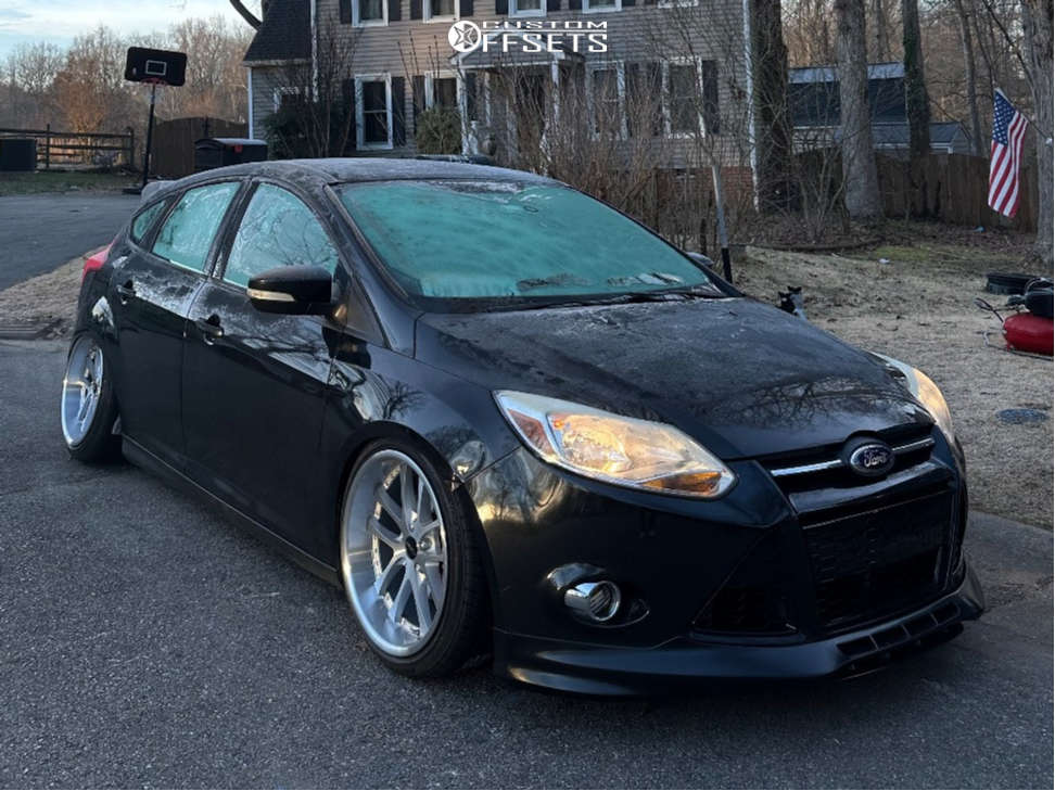 2014 Ford Focus with 18x9.5 30 ARC Ar5 and 225/40R18 Vercelli Strada Ii ...