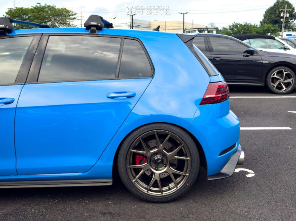 2019 Volkswagen GTI with 18x8.5 43 Konig Ampliform and 235/40R18 Falken ...