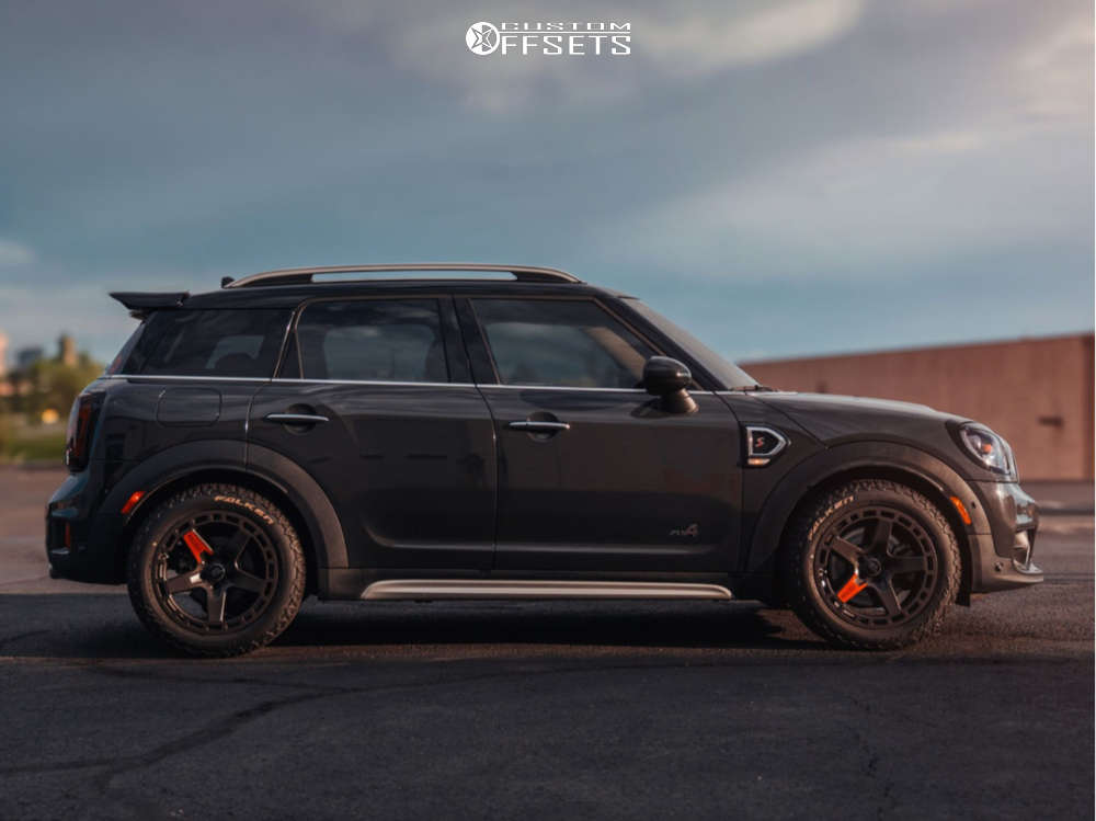 2018 Mini Cooper Countryman with 18x8.5 35 Neuspeed Tse53 and 235/55R18 ...