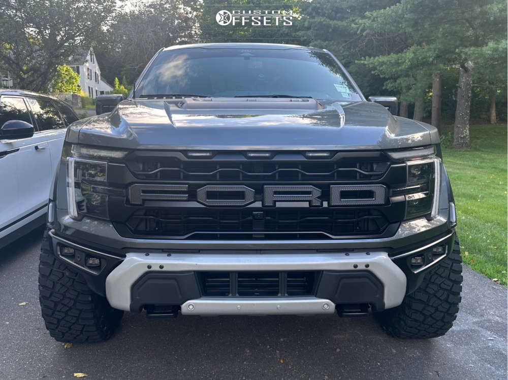 2024 Ford F-150 with 20x9.5 15 Vossen Hf6-4 and 37/12.5R20 BFGoodrich ...