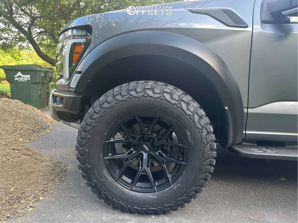 2024 Ford F-150 with 20x9.5 15 Vossen Hf6-4 and 37/12.5R20 BFGoodrich ...