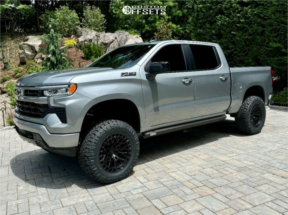 2024 Chevrolet Silverado 1500 with 20x10 -18 Fuel Sigma and 35/12.5R20 ...