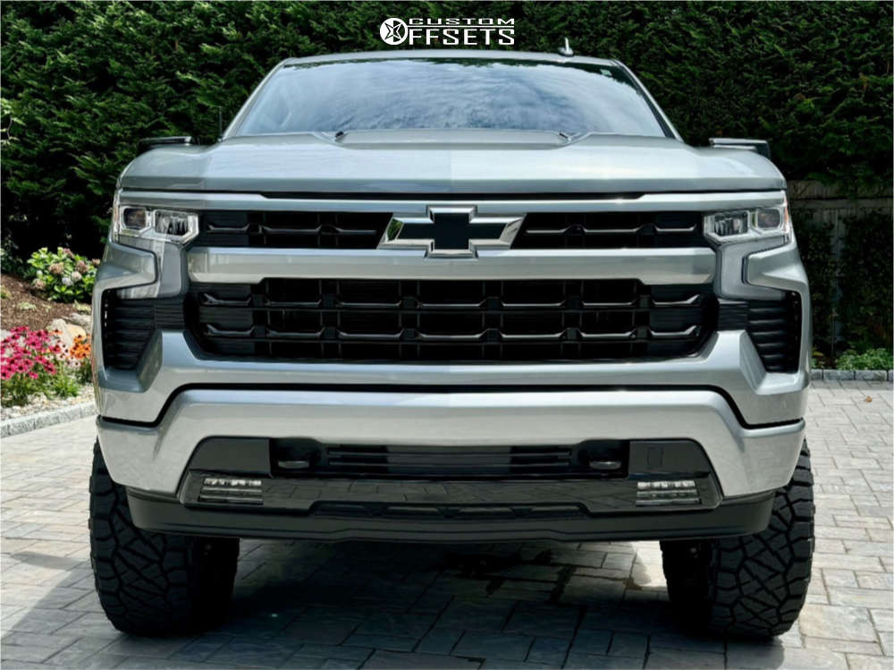 2024 Chevrolet Silverado 1500 with 20x10 -18 Fuel Sigma and 35/12.5R20 ...
