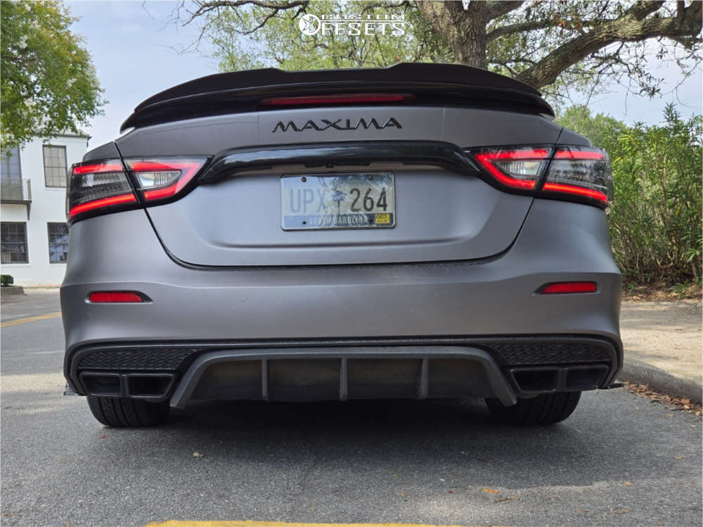 2020 Nissan Maxima with 19x9.5 33 Niche Gamma and 255/35R19 Vercelli ...