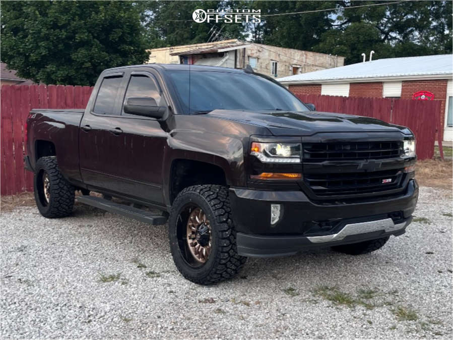 2018 Chevrolet Silverado 1500 with 20x10 -18 Fuel Arc and 33/12.5R20 ...