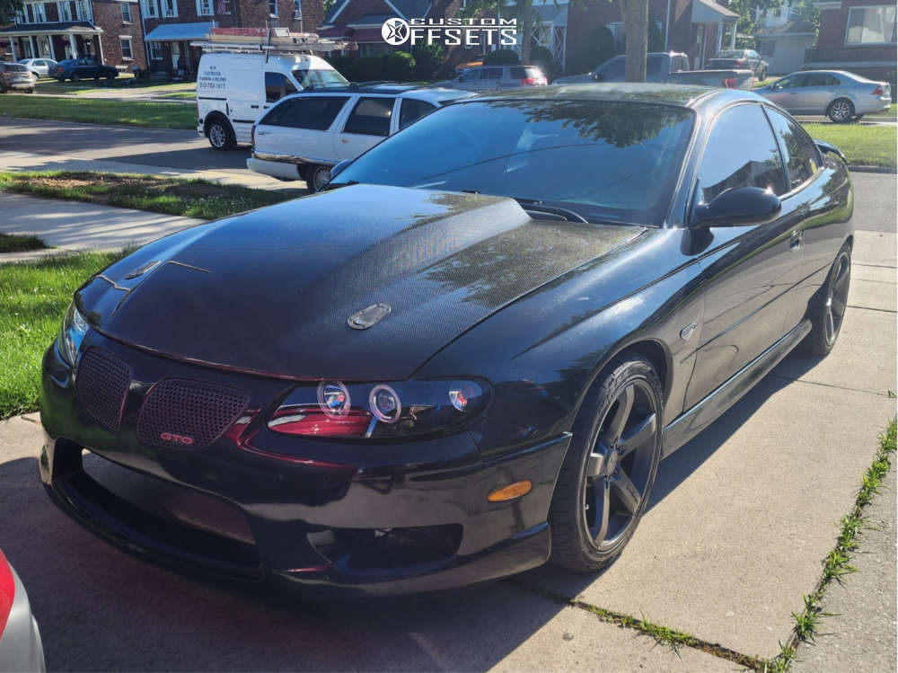 2005 Pontiac GTO with 18x8.5 35 MRR Vp5 and 245/40R18 Nitto Nt555 G2 ...