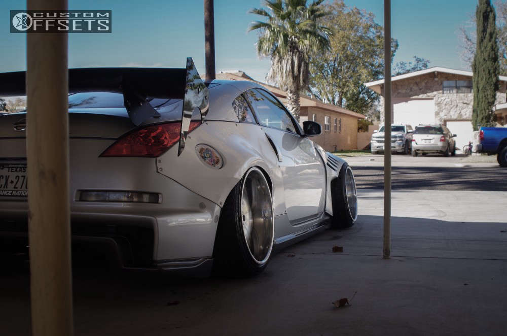 2008 Nissan 350Z with 19x10.5 -25 Locksmice and 255/35R19 Ironman and ...