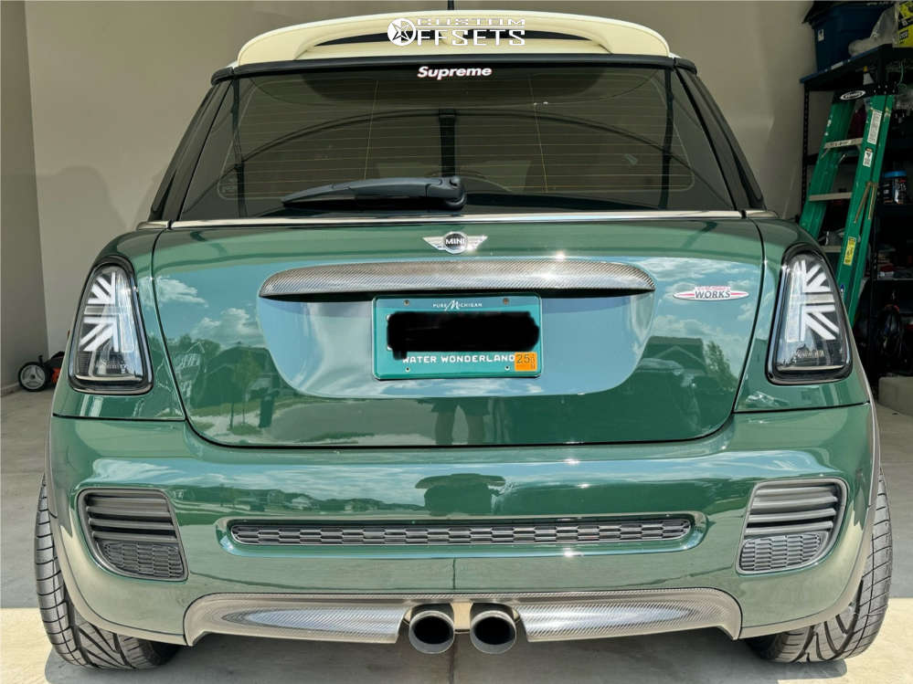 2010 Mini Cooper with 18x7.5 45 NM Engineering Rse12 and 215/40R18 ...