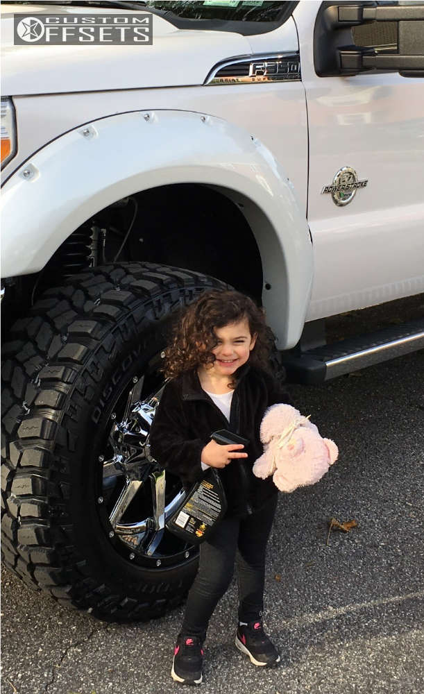 2011 Ford F-350 Super Duty with 22x12 -44 Fuel Renegade and 37/13.5R22 ...