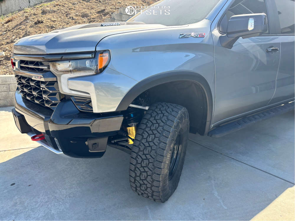 2024 Chevrolet Silverado 1500 with 17x8.5 0 Method Mr318 and 315/70R17 ...