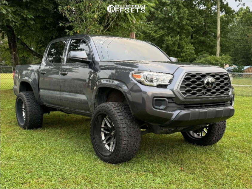 2021 Toyota Tacoma with 22x12 -51 Cali Offroad Invader and 33/12.5R22 ...