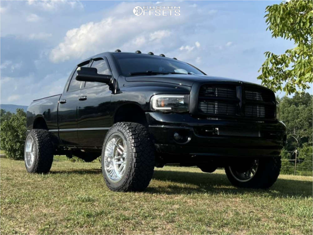 2005 Dodge Ram 2500 with 22x12 -43 Fuel Ignite and 35/12.5R22 Kenda ...