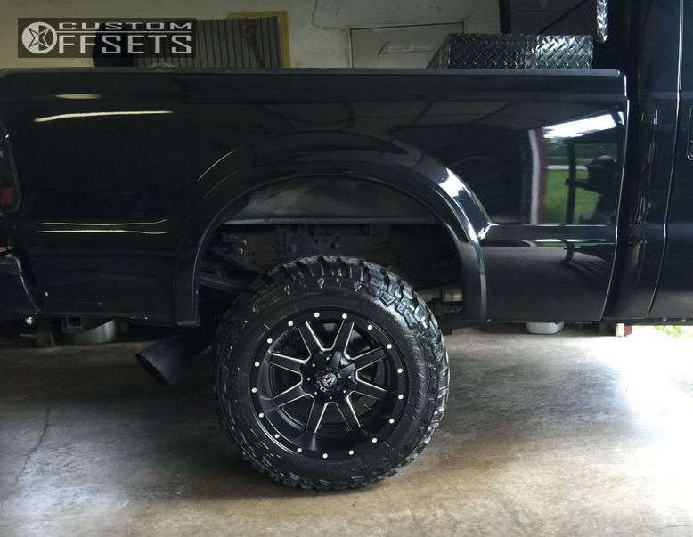 2007 Ford F-350 Super Duty with 20x12 -44 Fuel Maverick and 35/12.5R20 ...