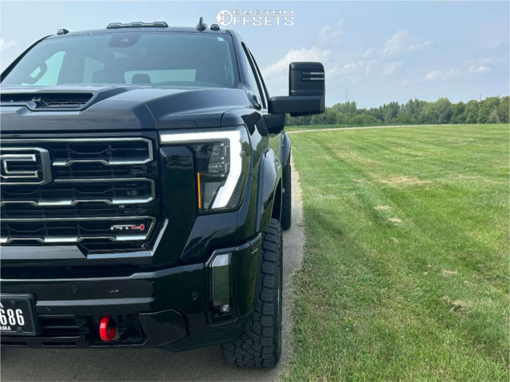 2024 GMC Sierra 2500 HD with 22x10 -25 Hostile Rage and 35/12.5R22 Toyo ...