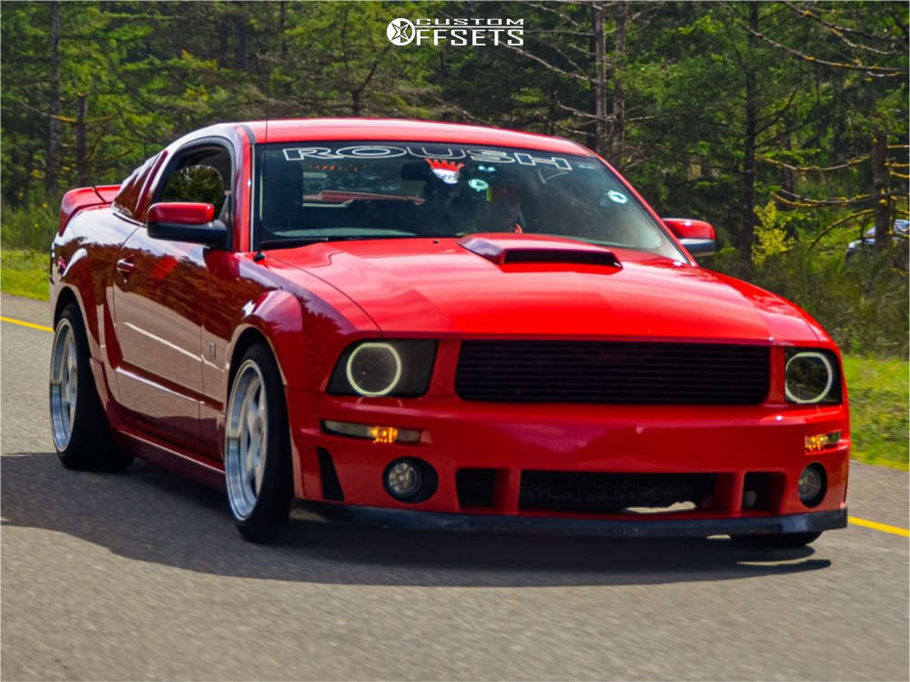 2005 Ford Mustang with 18x9.5 35 ESR Cr5 and 245/40R18 Lexani LX-Six II ...