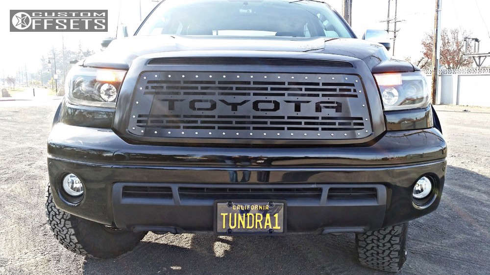 2013 Toyota Tundra with 18x9 -12 K2 Offroad Dome and 275/70R18 ...