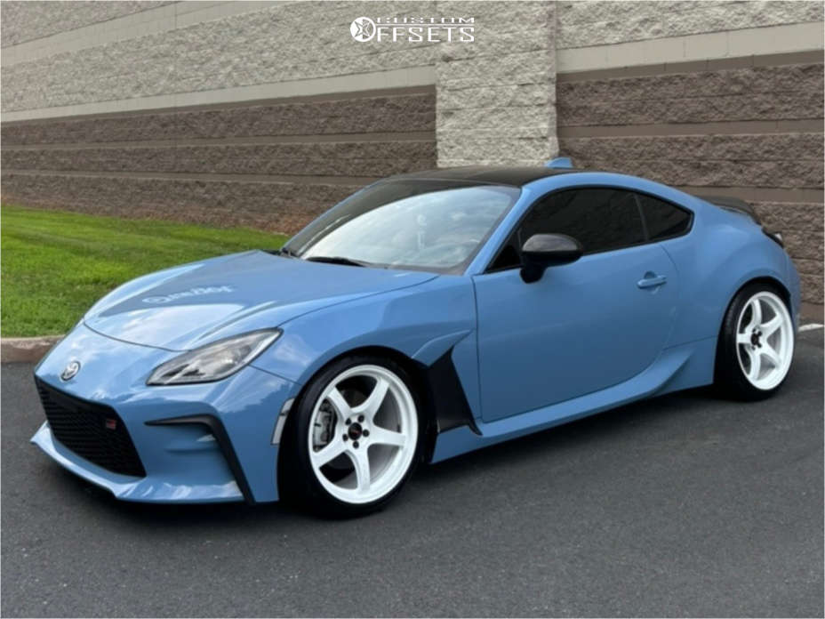 2022 Toyota GR86 with 18x9.5 35 Gram Lights 57cr and 225/40R18 Toyo ...