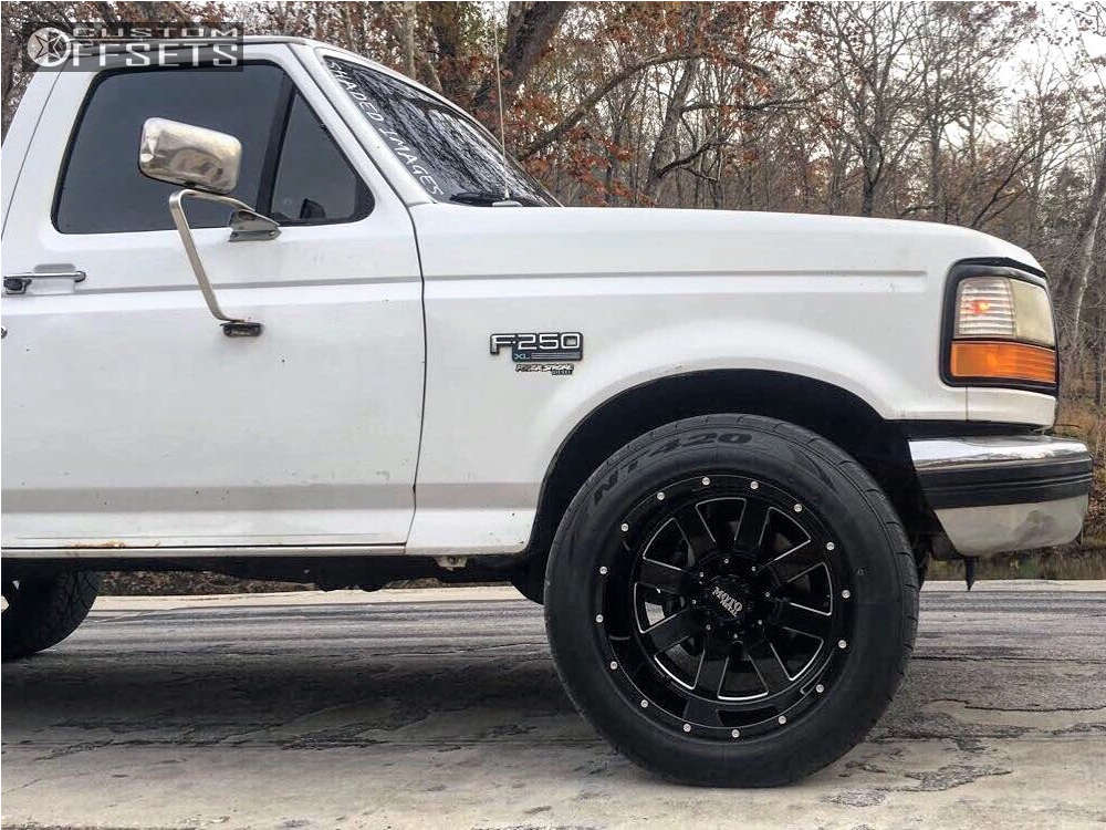 1995 Ford F-250 with 20x12 -44 Moto Metal Mo962 and 305/50R20 Nitto ...