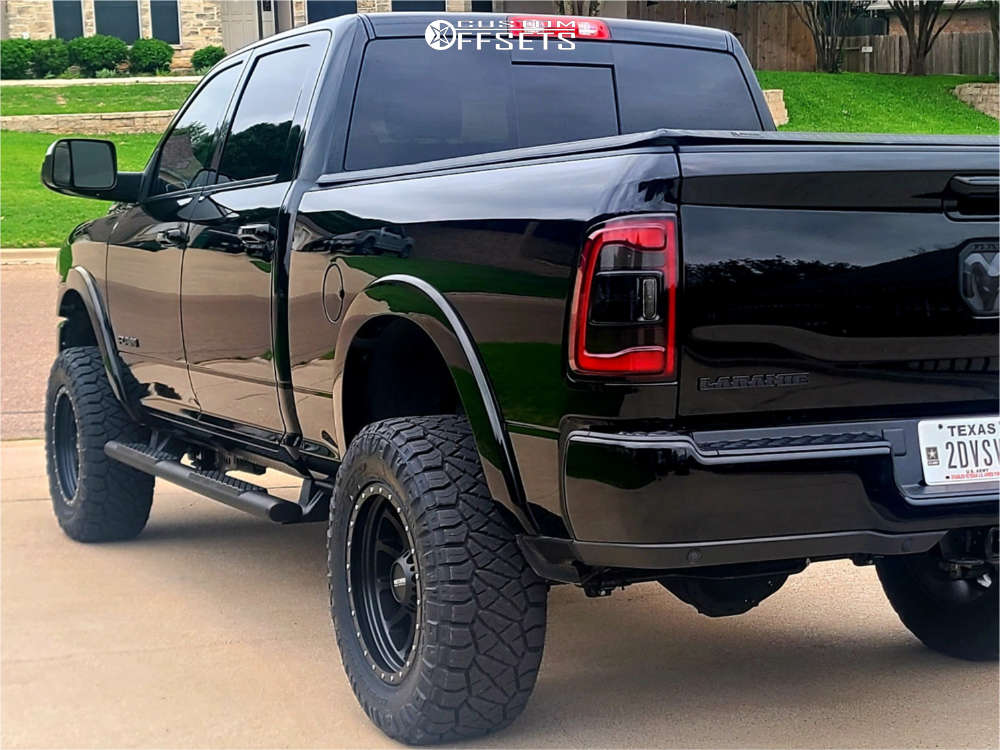 2022 Ram 2500 with 20x10 -24 Method Mr605 and 35/12.5R20 Nitto Ridge ...