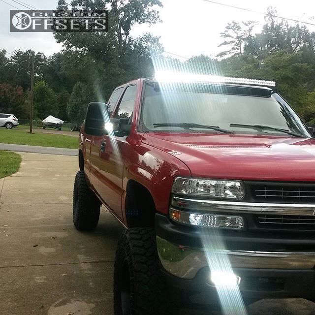 2001 Chevrolet Silverado 1500 with 17x9 -12 Fuel Krank and 35/12.5R17 ...