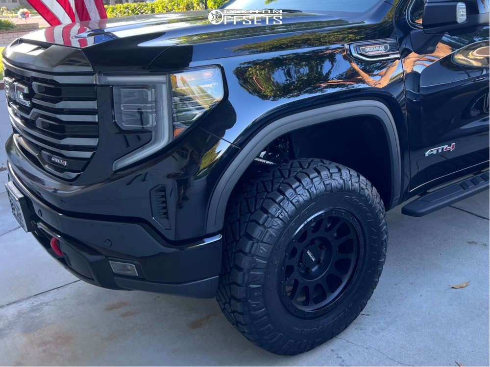 2024 GMC Sierra 1500 with 18x9 -12 Method MR305 and 295/70R18 Nitto ...