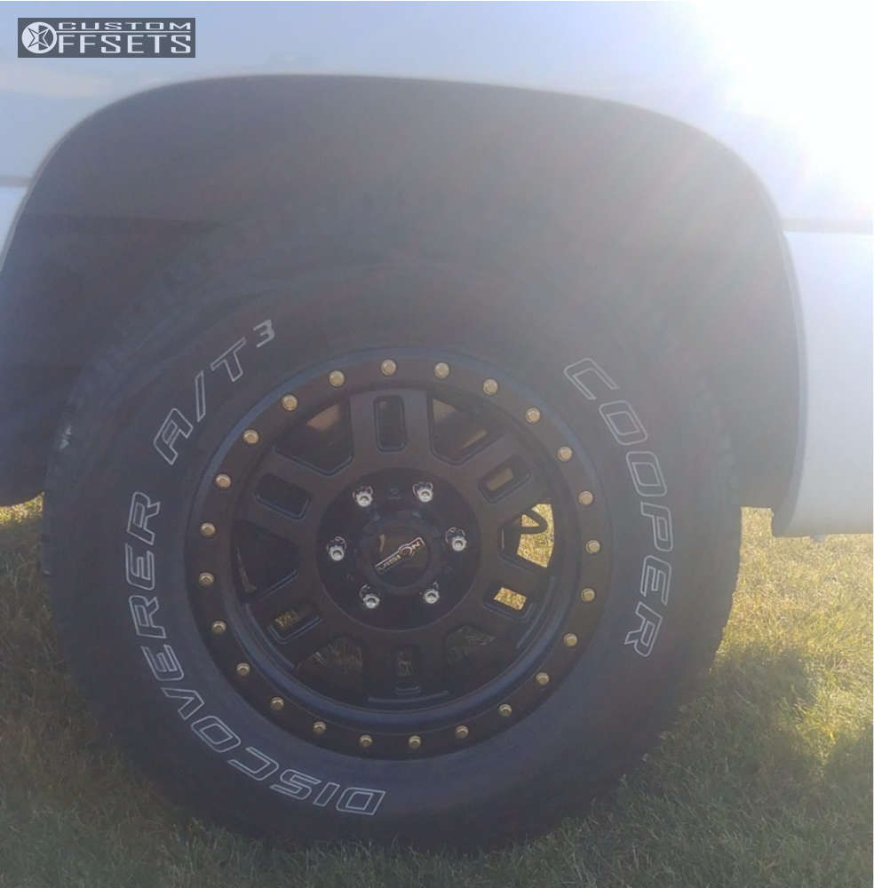 2004 Chevrolet Silverado 1500 with 17x8.5 0 Vision Manx and 265/70R17 ...