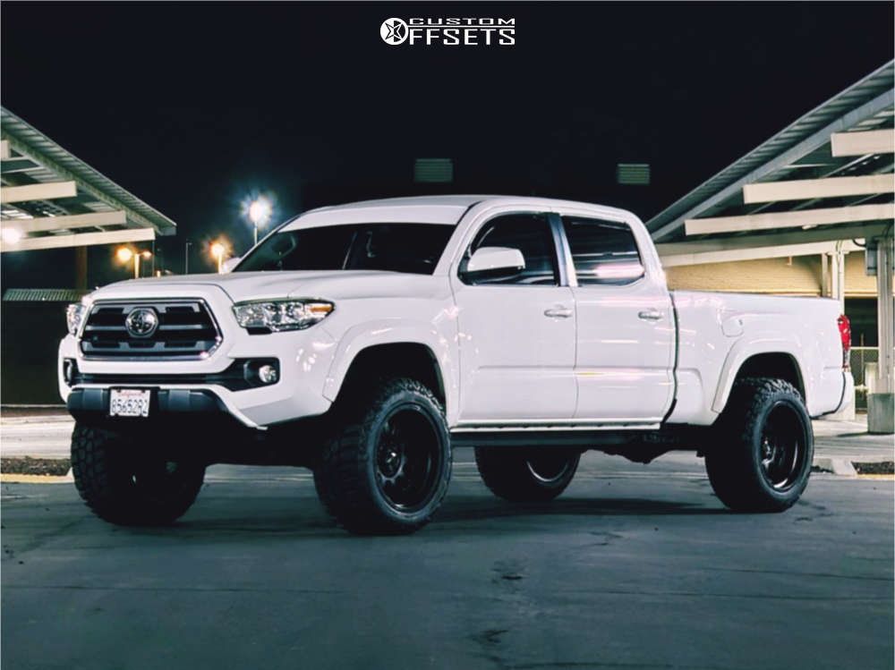 2019 Toyota Tacoma with 20x12 -44 Weld Off-Road Stealth and 33/12.5R20 ...