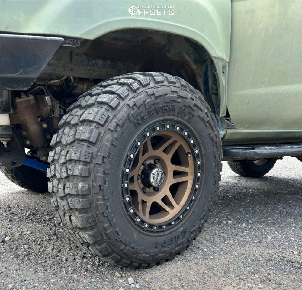 2003 Nissan Xterra with 17x9 -12 Method Mr312 and 285/70R17 Kenda ...