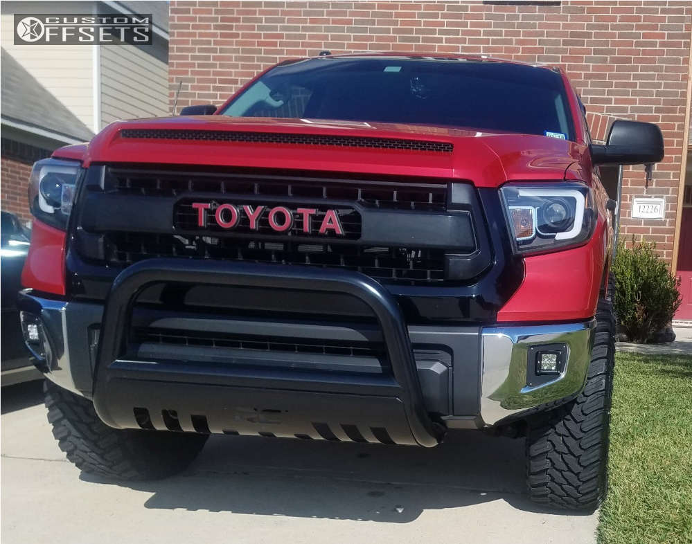 2015 Toyota Tundra with 20x9 18 Ultra Gunner and 35/12.5R20 Atturo ...